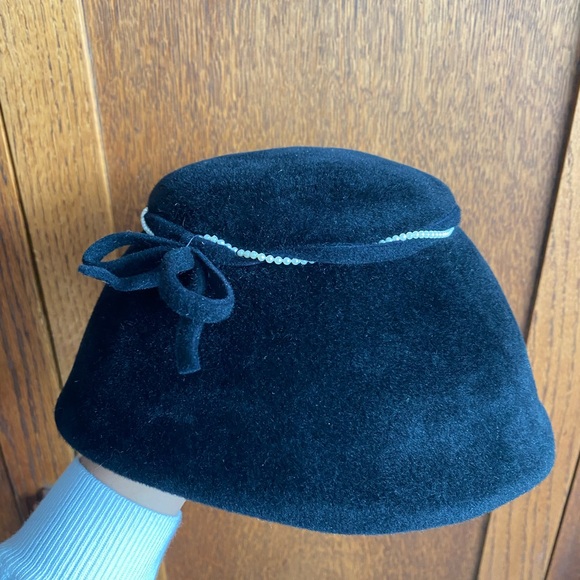 Velour | Accessories | Vintage 95s Genuine Velour Rich Black Velvet Hat ...